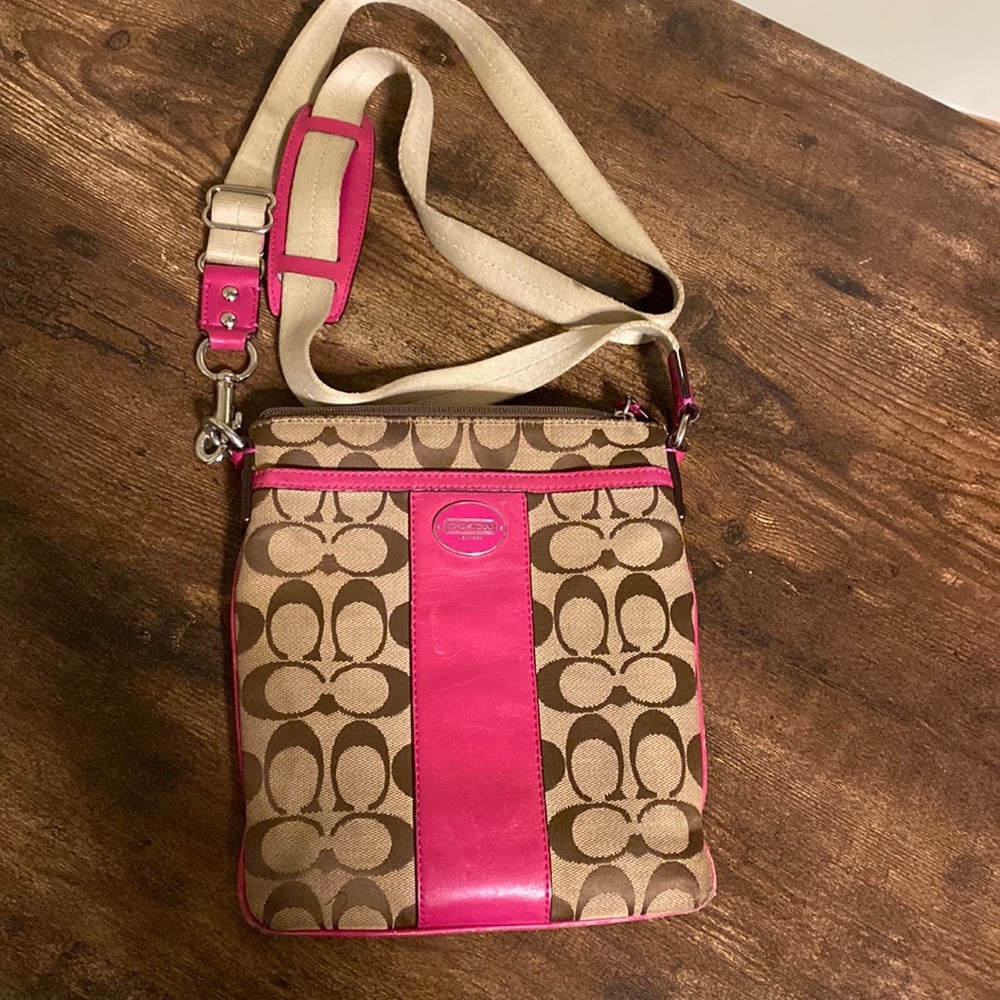 Authentic Coach Legacy Signature Stripe Swingpack Cro… - Gem